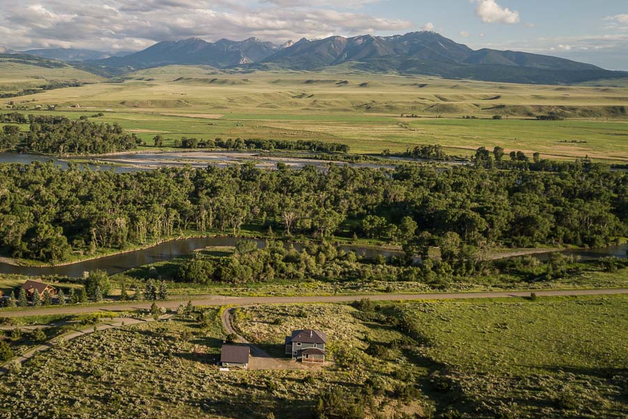 Yellowstone River Vacation Home - Farmhouse on the Yellowstone